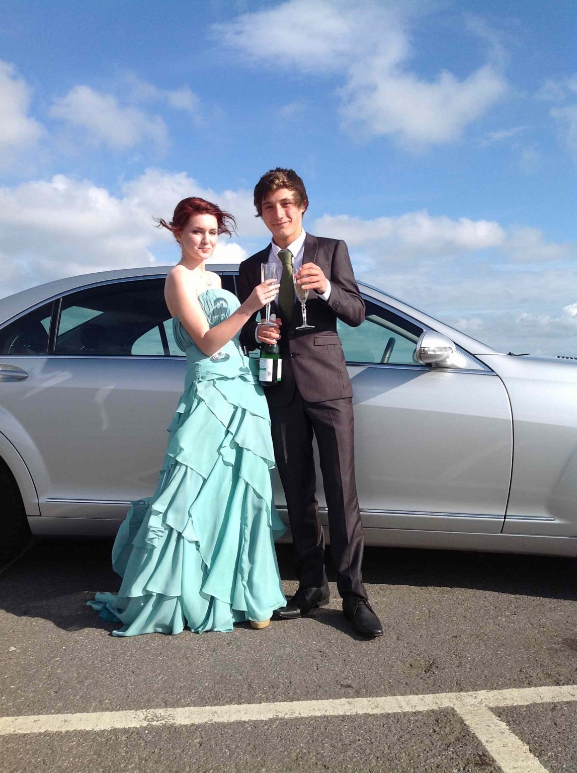 School Prom Cars - Distinguished Carriages